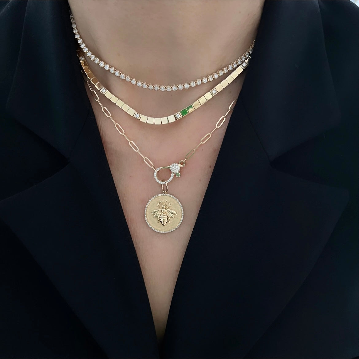 14KT Gold Diamond Bee Disk Pendant Charm – DilaraSaatci